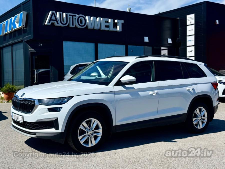 Белый Шкода Kodiaq 2023 в Таллин, объемом двигателя 2.00 л и пробегом 183 тыс. км за 26970 €, фото 1 на AUTOMOTO.COM.LV