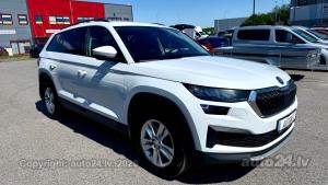 Белый Шкода Kodiaq 2023 в Таллин, объемом двигателя 2.00 л и пробегом 183 тыс. км за 26970 €, фото 4 на AUTOMOTO.COM.LV