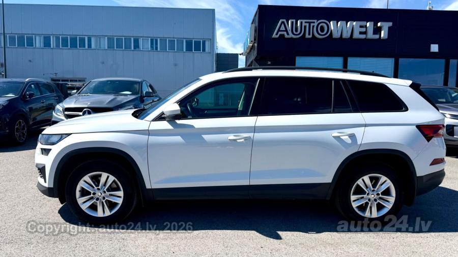 Белый Шкода Kodiaq 2023 в Таллин, объемом двигателя 2.00 л и пробегом 183 тыс. км за 26970 €, фото 9 на AUTOMOTO.COM.LV