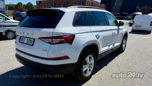 Белый Шкода Kodiaq 2023 в Таллин, объемом двигателя 2.00 л и пробегом 183 тыс. км за 26970 €, фото 10 на AUTOMOTO.COM.LV