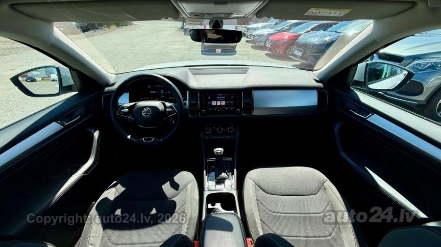 Белый Шкода Kodiaq 2023 в Таллин, объемом двигателя 2.00 л и пробегом 183 тыс. км за 26970 €, фото 15 на AUTOMOTO.COM.LV