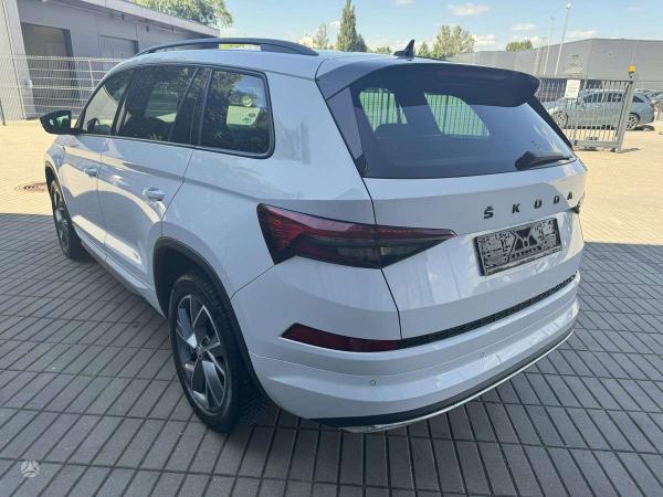 Balts Skoda Kodiaq 2023 Kauņa, ar dzinēja tilpumu 1.50 L un nobraukumu 229 tūkst. km par 24900 €, foto 5 vietnē AUTOMOTO.COM.LV