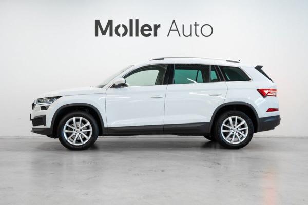 Белый Шкода Kodiaq 2023 в Вильнюс, объемом двигателя 2.00 л и пробегом 158 тыс. км за 23800 €, фото 7 на AUTOMOTO.COM.LV