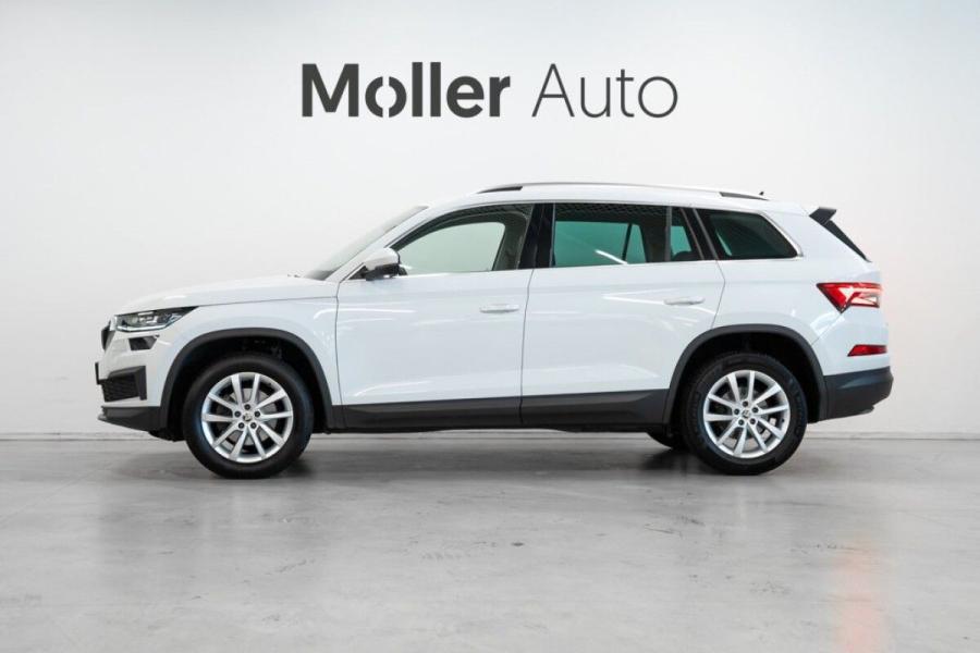 Белый Шкода Kodiaq 2023 в Вильнюс, объемом двигателя 2.00 л и пробегом 158 тыс. км за 23800 €, фото 7 на AUTOMOTO.COM.LV