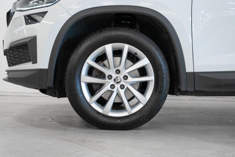 Белый Шкода Kodiaq 2023 в Вильнюс, объемом двигателя 2.00 л и пробегом 158 тыс. км за 23800 €, фото 26 на AUTOMOTO.COM.LV