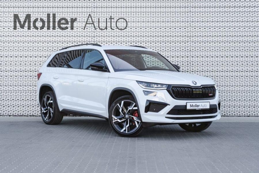 White Skoda Kodiaq 2023 in Marupe, with an engine capacity of 2.00 L and mileage of 80 thousand km for 34550 €, photo 3 on AUTOMOTO.COM.LV