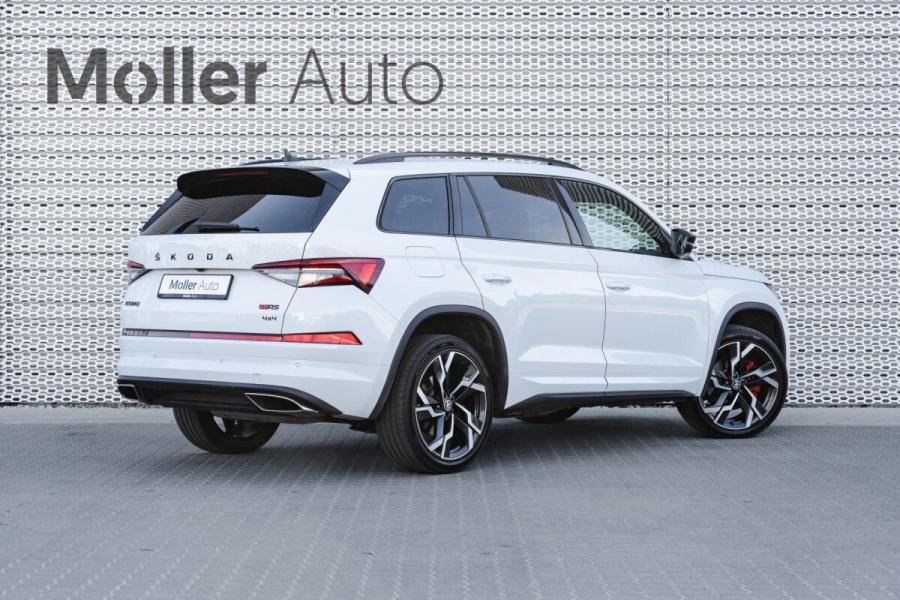 White Skoda Kodiaq 2023 in Marupe, with an engine capacity of 2.00 L and mileage of 80 thousand km for 34550 €, photo 5 on AUTOMOTO.COM.LV