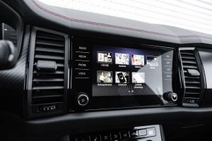 White Skoda Kodiaq 2023 in Marupe, with an engine capacity of 2.00 L and mileage of 80 thousand km for 34550 €, photo 25 on AUTOMOTO.COM.LV