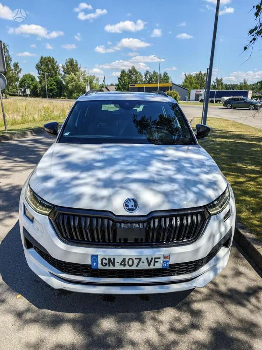 Белый Шкода Kodiaq 2023 в Таураге, объемом двигателя 1.97 л и пробегом 216 тыс. км за 24200 €, фото 4 на AUTOMOTO.COM.LV