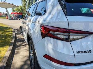 Белый Шкода Kodiaq 2023 в Таураге, объемом двигателя 1.97 л и пробегом 216 тыс. км за 24200 €, фото 11 на AUTOMOTO.COM.LV