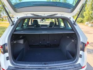 Белый Шкода Kodiaq 2023 в Таураге, объемом двигателя 1.97 л и пробегом 216 тыс. км за 24200 €, фото 12 на AUTOMOTO.COM.LV