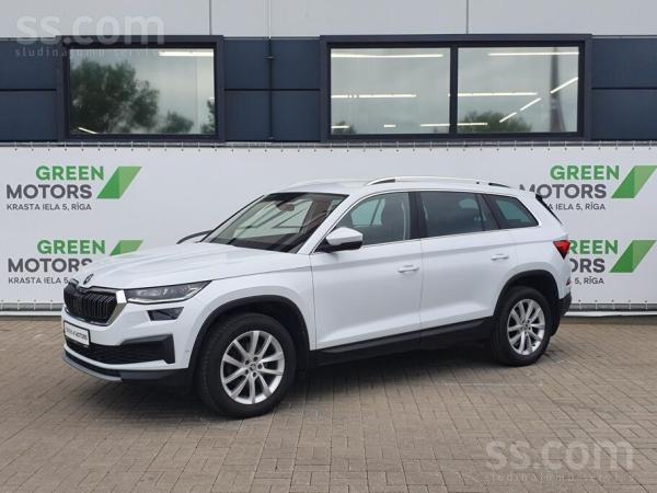 White Skoda Kodiaq 2023 in Riga, with an engine capacity of 2.00 L and mileage of 109 thousand km for 29500 €, photo 1 on AUTOMOTO.COM.LV