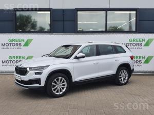 Balts Skoda Kodiaq 2023 Rīga, ar dzinēja tilpumu 2.00 L un nobraukumu 109 tūkst. km par 29500 €, foto  vietnē AUTOMOTO.COM.LV