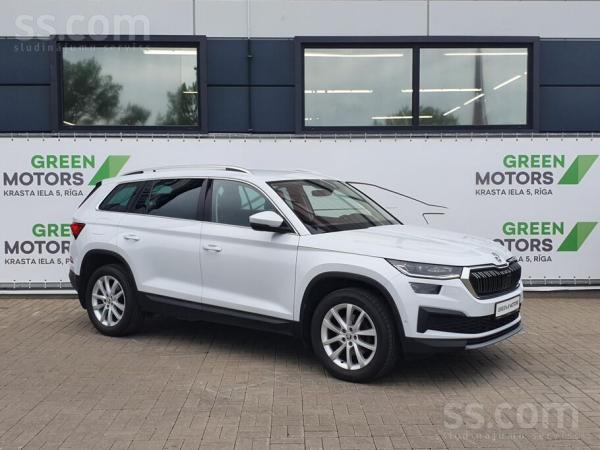 White Skoda Kodiaq 2023 in Riga, with an engine capacity of 2.00 L and mileage of 109 thousand km for 29500 €, photo 2 on AUTOMOTO.COM.LV