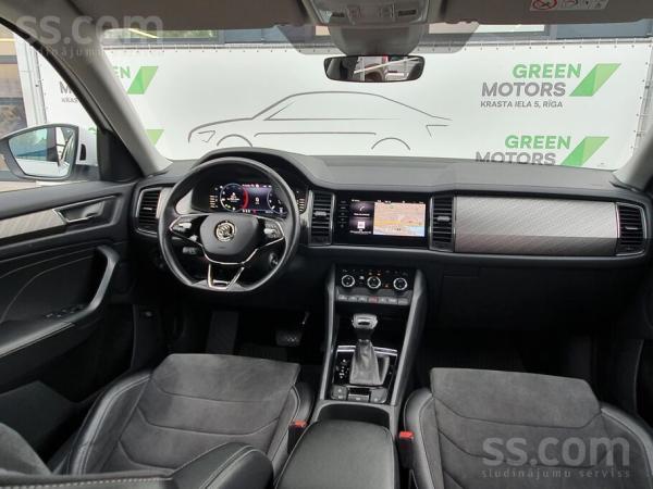 White Skoda Kodiaq 2023 in Riga, with an engine capacity of 2.00 L and mileage of 109 thousand km for 29500 €, photo 7 on AUTOMOTO.COM.LV