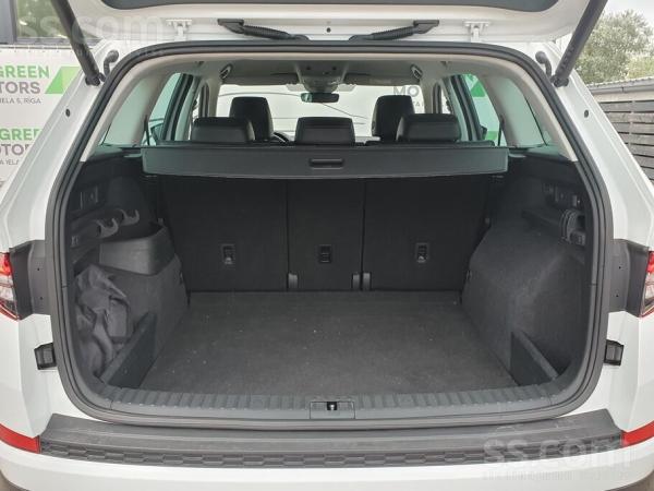 White Skoda Kodiaq 2023 in Riga, with an engine capacity of 2.00 L and mileage of 109 thousand km for 29500 €, photo 10 on AUTOMOTO.COM.LV