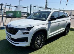 White Skoda Kodiaq 2023 in Panevezys, with an engine capacity of 1.97 L and mileage of 40 thousand km for 25900 €, photo  on AUTOMOTO.COM.LV