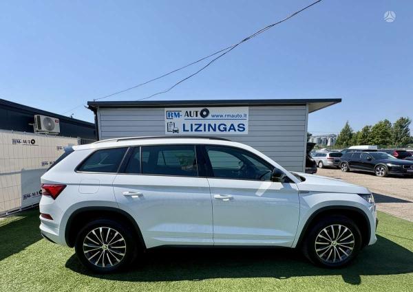 Balts Skoda Kodiaq 2023 Panevēža, ar dzinēja tilpumu 1.97 L un nobraukumu 40 tūkst. km par 25900 €, foto 4 vietnē AUTOMOTO.COM.LV