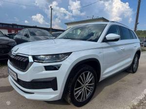 Белый Шкода Kodiaq 2023 в Вильнюс, объемом двигателя 1.97 л и пробегом 153 тыс. км за 27100 €, фото  на AUTOMOTO.COM.LV