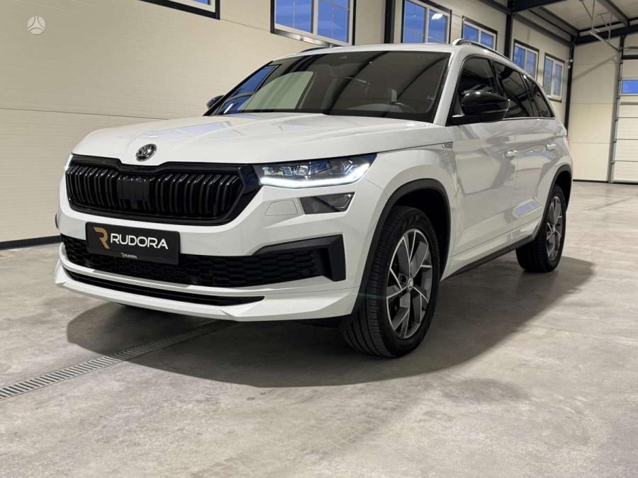 White Skoda Kodiaq 2023 in Siauliai, with an engine capacity of 1.97 L and mileage of 135 thousand km for 28800 €, photo 1 on AUTOMOTO.COM.LV