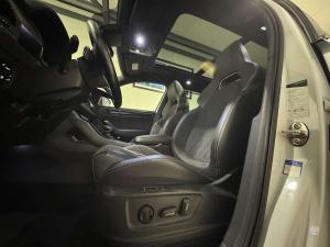 White Skoda Kodiaq 2023 in Siauliai, with an engine capacity of 1.97 L and mileage of 135 thousand km for 28800 €, photo 11 on AUTOMOTO.COM.LV