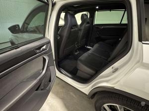 White Skoda Kodiaq 2023 in Siauliai, with an engine capacity of 1.97 L and mileage of 135 thousand km for 28800 €, photo 12 on AUTOMOTO.COM.LV