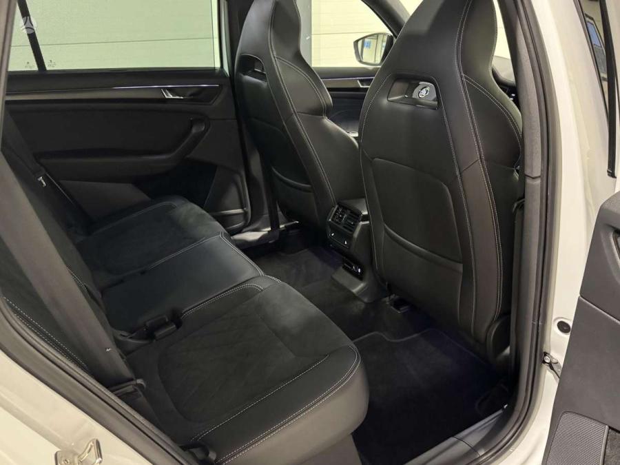White Skoda Kodiaq 2023 in Siauliai, with an engine capacity of 1.97 L and mileage of 135 thousand km for 28800 €, photo 18 on AUTOMOTO.COM.LV