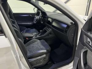 White Skoda Kodiaq 2023 in Siauliai, with an engine capacity of 1.97 L and mileage of 135 thousand km for 28800 €, photo 19 on AUTOMOTO.COM.LV