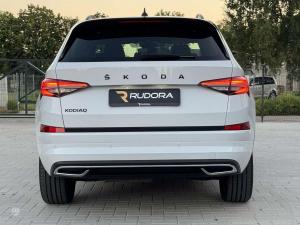 White Skoda Kodiaq 2023 in Siauliai, with an engine capacity of 1.97 L and mileage of 135 thousand km for 28800 €, photo 39 on AUTOMOTO.COM.LV