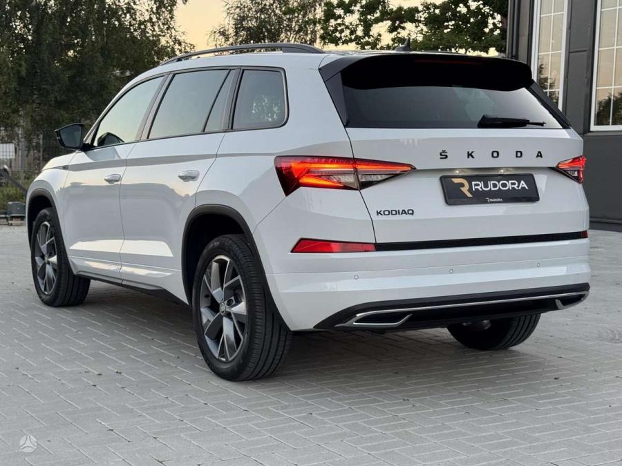 White Skoda Kodiaq 2023 in Siauliai, with an engine capacity of 1.97 L and mileage of 135 thousand km for 28800 €, photo 40 on AUTOMOTO.COM.LV