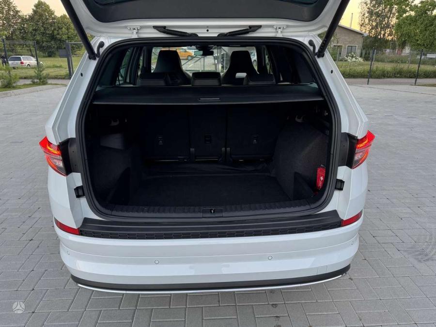 White Skoda Kodiaq 2023 in Siauliai, with an engine capacity of 1.97 L and mileage of 135 thousand km for 28800 €, photo 58 on AUTOMOTO.COM.LV