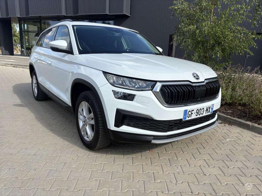 Белый Шкода Kodiaq 2023 в Каунас, объемом двигателя 1.97 л и пробегом 190 тыс. км за 17300 €, фото 3 на AUTOMOTO.COM.LV