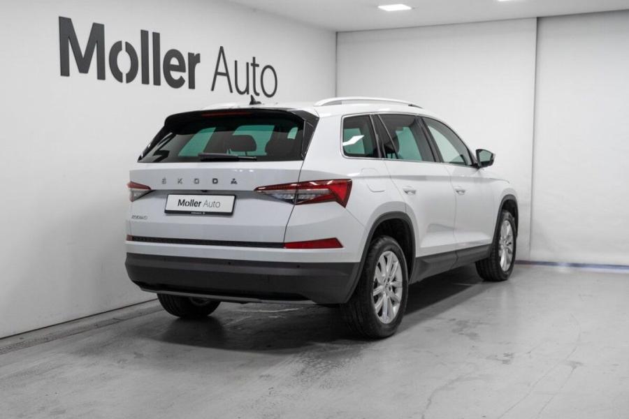 Белый Шкода Kodiaq 2023 в Вильнюс, объемом двигателя 2.00 л и пробегом 160 тыс. км за 25950 €, фото 4 на AUTOMOTO.COM.LV