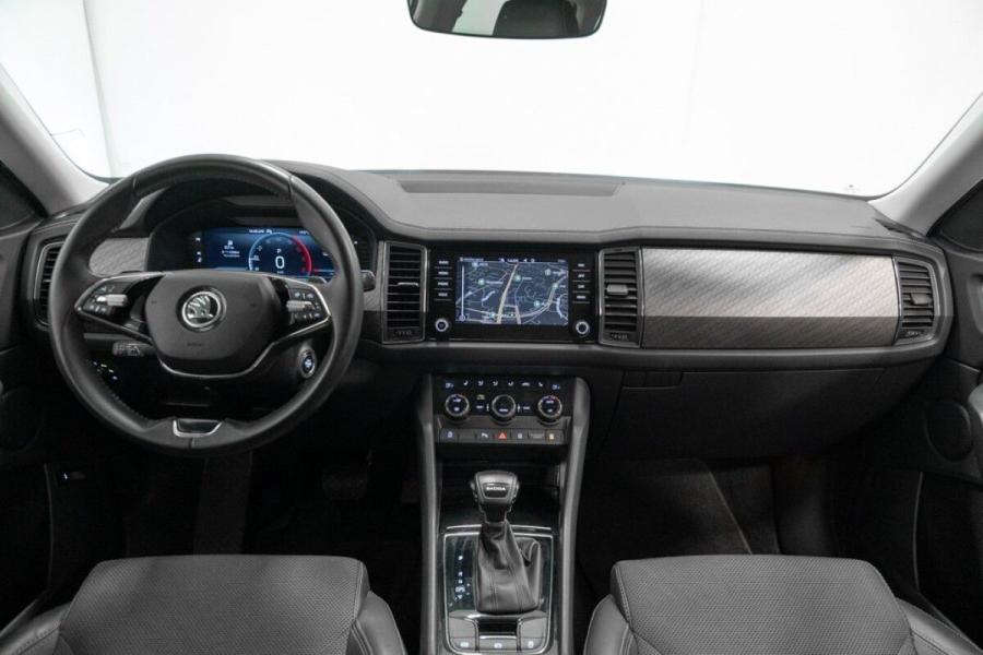 Белый Шкода Kodiaq 2023 в Вильнюс, объемом двигателя 2.00 л и пробегом 160 тыс. км за 25950 €, фото 10 на AUTOMOTO.COM.LV