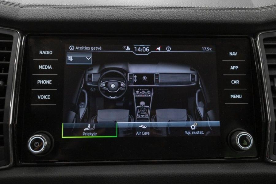 Белый Шкода Kodiaq 2023 в Вильнюс, объемом двигателя 2.00 л и пробегом 160 тыс. км за 25950 €, фото 17 на AUTOMOTO.COM.LV