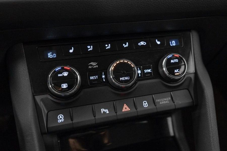 Белый Шкода Kodiaq 2023 в Вильнюс, объемом двигателя 2.00 л и пробегом 160 тыс. км за 25950 €, фото 18 на AUTOMOTO.COM.LV