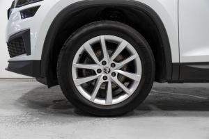 Белый Шкода Kodiaq 2023 в Вильнюс, объемом двигателя 2.00 л и пробегом 160 тыс. км за 25950 €, фото 22 на AUTOMOTO.COM.LV