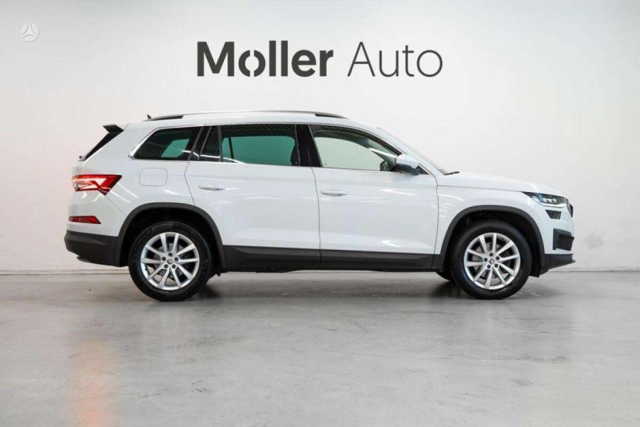 Белый Шкода Kodiaq 2023 в Вильнюс, объемом двигателя 2.00 л и пробегом 158 тыс. км за 25200 €, фото 5 на AUTOMOTO.COM.LV