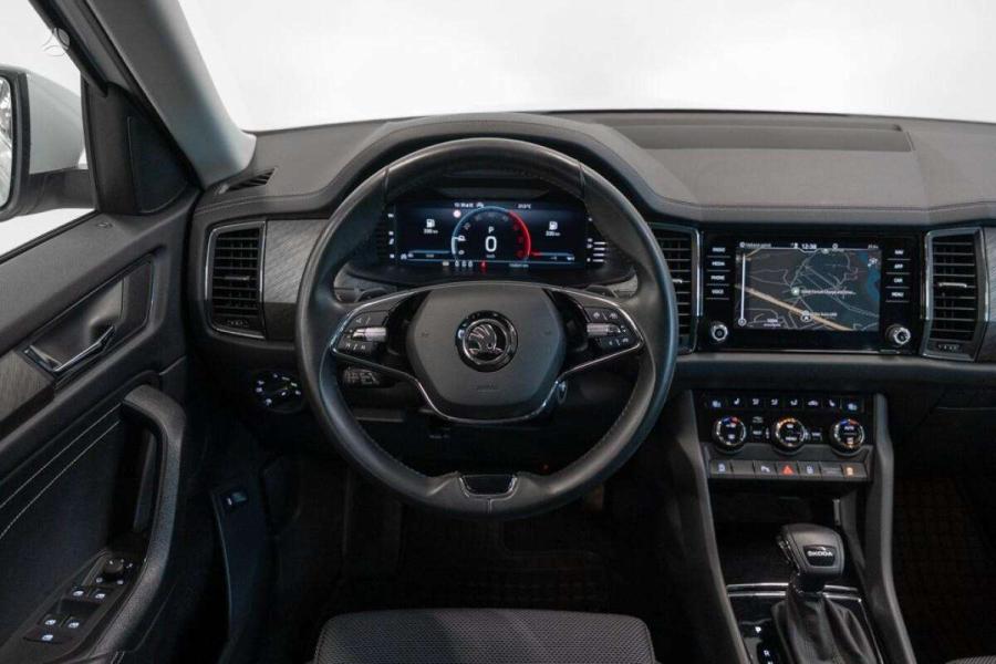 Белый Шкода Kodiaq 2023 в Вильнюс, объемом двигателя 2.00 л и пробегом 158 тыс. км за 25200 €, фото 10 на AUTOMOTO.COM.LV