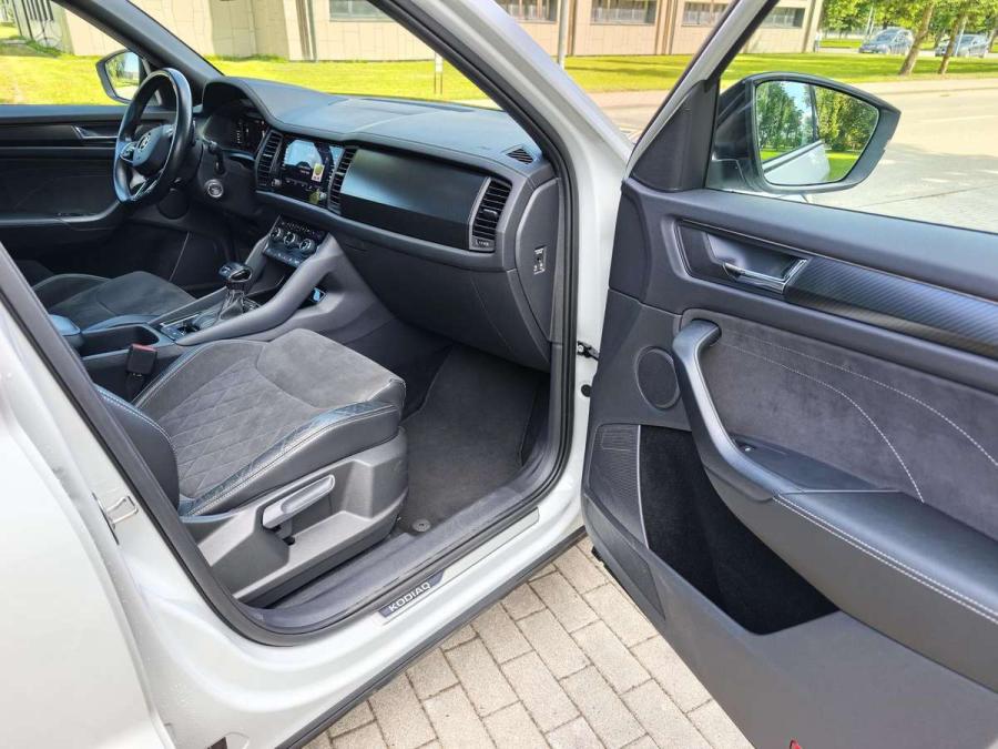 Balts Skoda Kodiaq 2023 Tauragė, ar dzinēja tilpumu 1.97 L un nobraukumu 265 tūkst. km par 22900 €, foto 12 vietnē AUTOMOTO.COM.LV