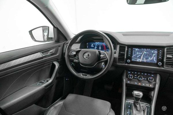 Белый Шкода Kodiaq 2023 в Вильнюс, объемом двигателя 2.00 л и пробегом 160 тыс. км за 25950 €, фото 10 на AUTOMOTO.COM.LV