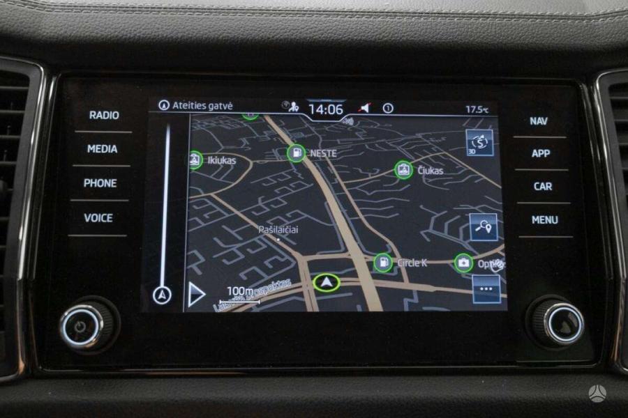 Белый Шкода Kodiaq 2023 в Вильнюс, объемом двигателя 2.00 л и пробегом 160 тыс. км за 25950 €, фото 16 на AUTOMOTO.COM.LV