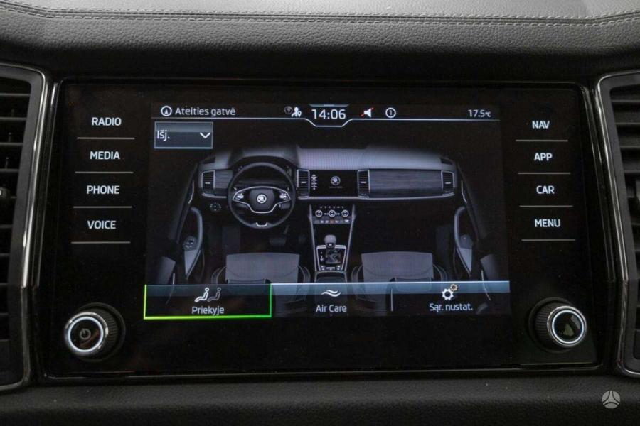 Белый Шкода Kodiaq 2023 в Вильнюс, объемом двигателя 2.00 л и пробегом 160 тыс. км за 25950 €, фото 17 на AUTOMOTO.COM.LV