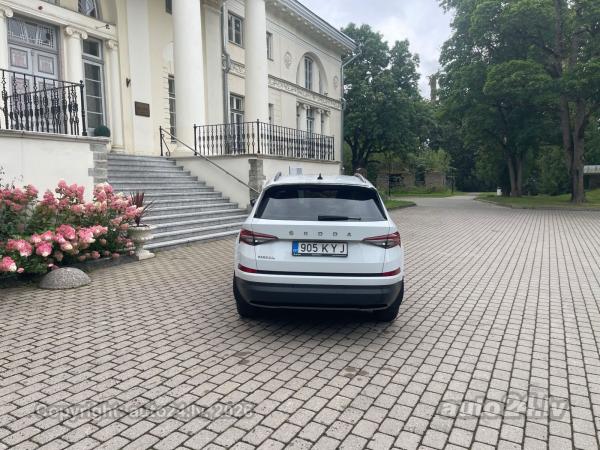 Белый Шкода Kodiaq 2023 в Раквере, объемом двигателя 1.50 л и пробегом 83 тыс. км за 24800 €, фото 4 на AUTOMOTO.COM.LV