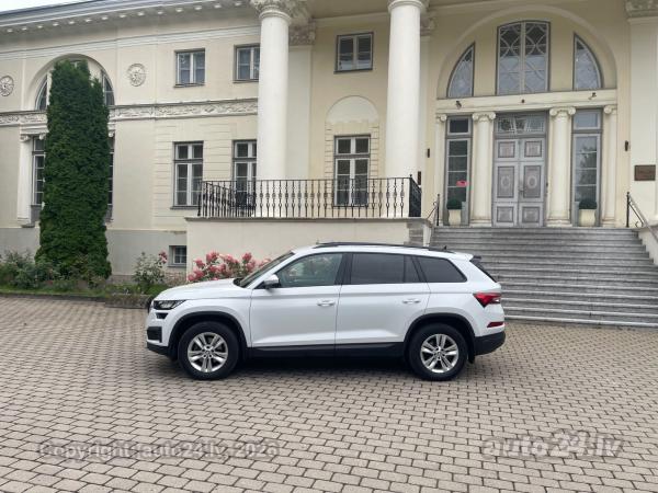 Белый Шкода Kodiaq 2023 в Раквере, объемом двигателя 1.50 л и пробегом 83 тыс. км за 24800 €, фото 5 на AUTOMOTO.COM.LV