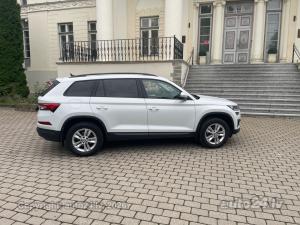 Белый Шкода Kodiaq 2023 в Раквере, объемом двигателя 1.50 л и пробегом 83 тыс. км за 24800 €, фото 7 на AUTOMOTO.COM.LV