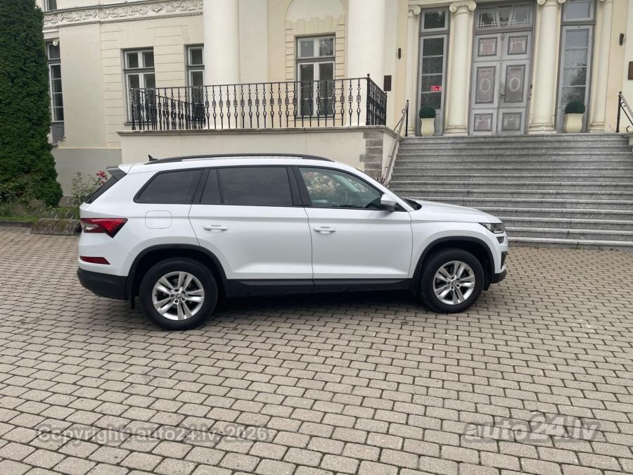 Белый Шкода Kodiaq 2023 в Раквере, объемом двигателя 1.50 л и пробегом 83 тыс. км за 24800 €, фото 7 на AUTOMOTO.COM.LV