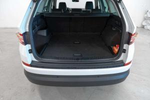 Белый Шкода Kodiaq 2023 в Вильнюс, объемом двигателя 2.00 л и пробегом 158 тыс. км за 24700 €, фото 19 на AUTOMOTO.COM.LV