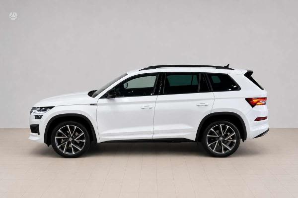 White Skoda Kodiaq 2023 in Kaunas, with an engine capacity of 1.97 L and mileage of 163 thousand km for 25900 €, photo 3 on AUTOMOTO.COM.LV