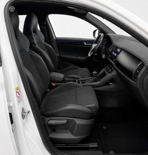 White Skoda Kodiaq 2023 in Kaunas, with an engine capacity of 1.97 L and mileage of 163 thousand km for 25900 €, photo 7 on AUTOMOTO.COM.LV